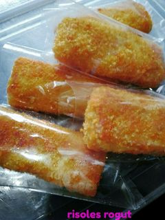 Resep Risol Rogut oleh dapur Airin - Cookpad