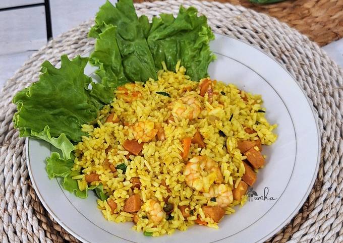 Resep Nasi Goreng Kunyit oleh Ayu Umha - Cookpad