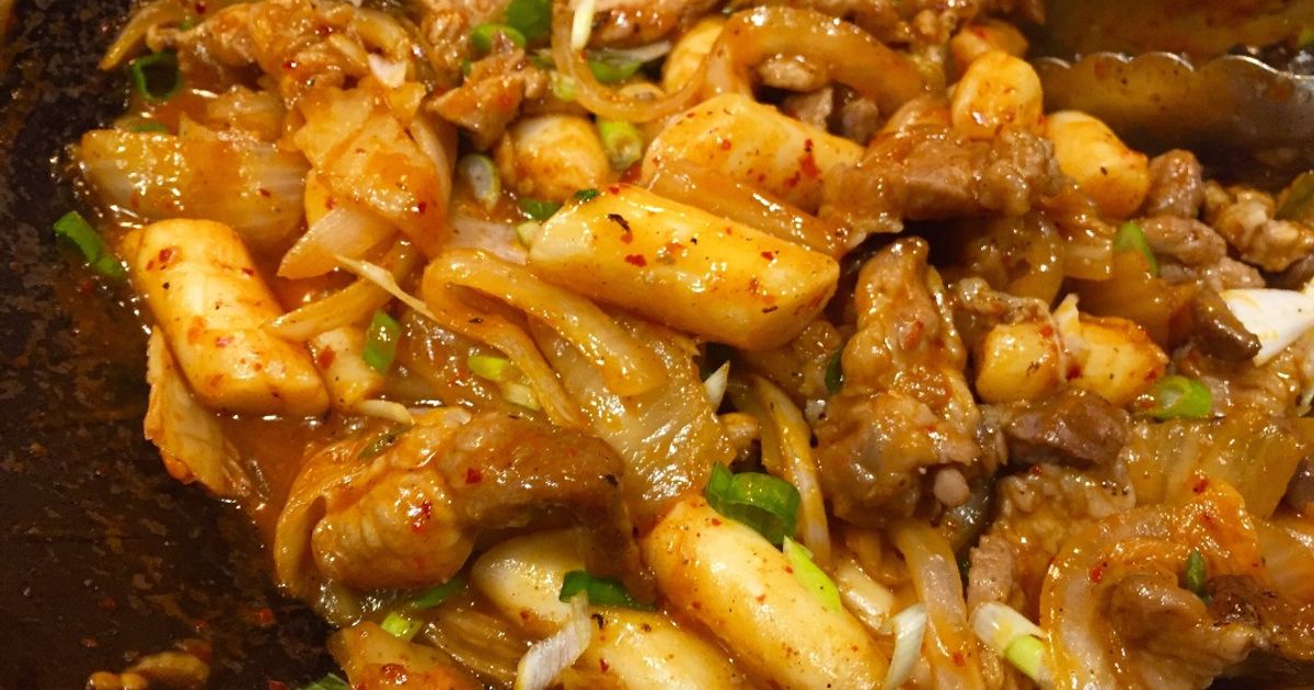 Ddukbokki With Pork & Kimchi Recipe by x