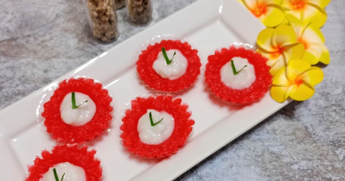 Resep Kue Pie Singkong Kukus Vla Santan oleh tommy wiriadi putra - Cookpad