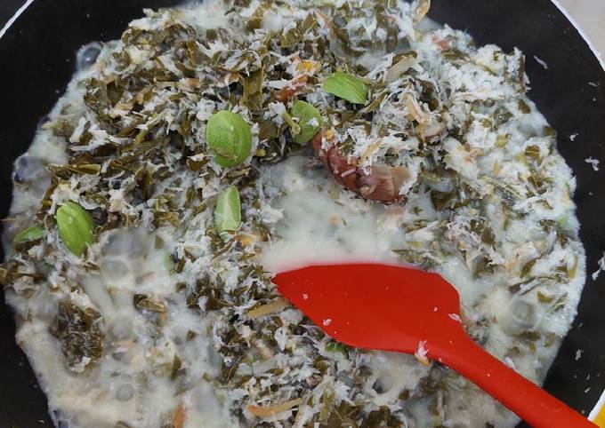 Resep Oblok Oblok Daun Singkong oleh Nikma Ryea - Cookpad