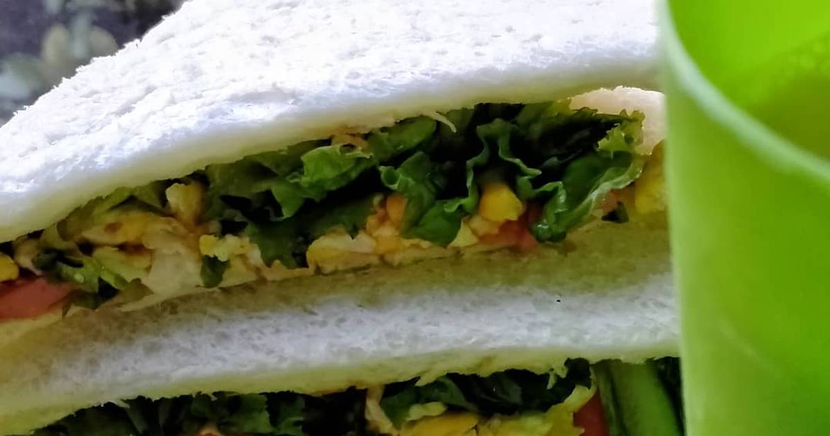 Resep Sandwich Simple isi Scramble Egg+sosis + sayur oleh Elinda Putri ...