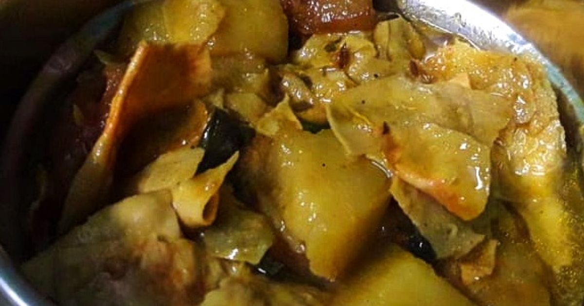 Potato Papad Curry Recipe by Debika Das - Cookpad