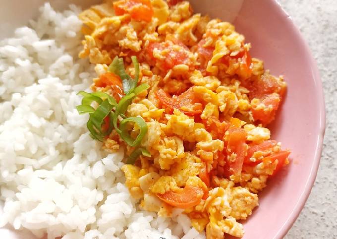 Resep Tomato Scramble Egg oleh Presella - Cookpad