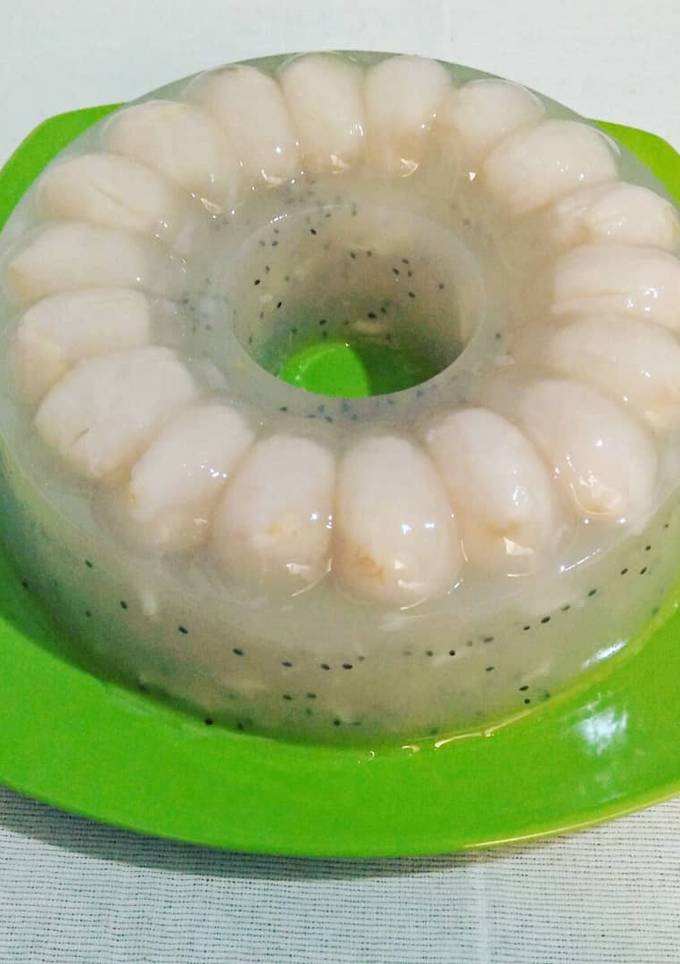 Resep Pudding Leci Kelapa Muda oleh Dwi Susanti - Cookpad