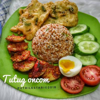 Resep Nasi Tutug Oncom oleh Putrilestari - Cookpad