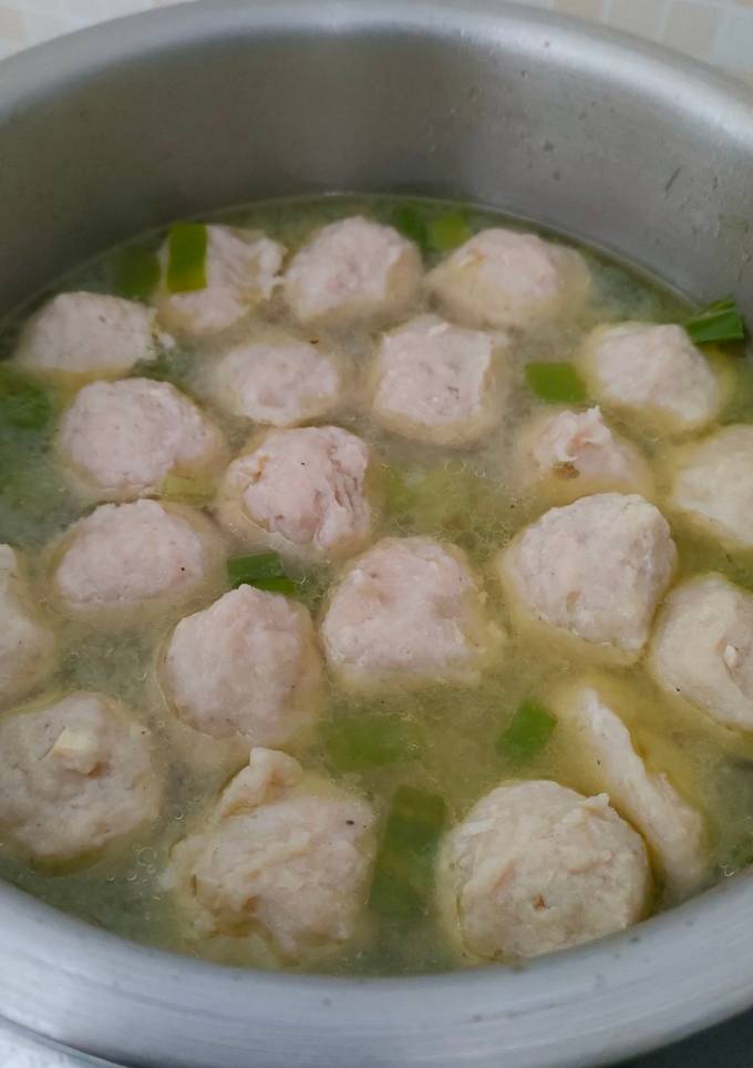 Resep Kuah Bakso Enak dan wangi oleh Lely - Cookpad