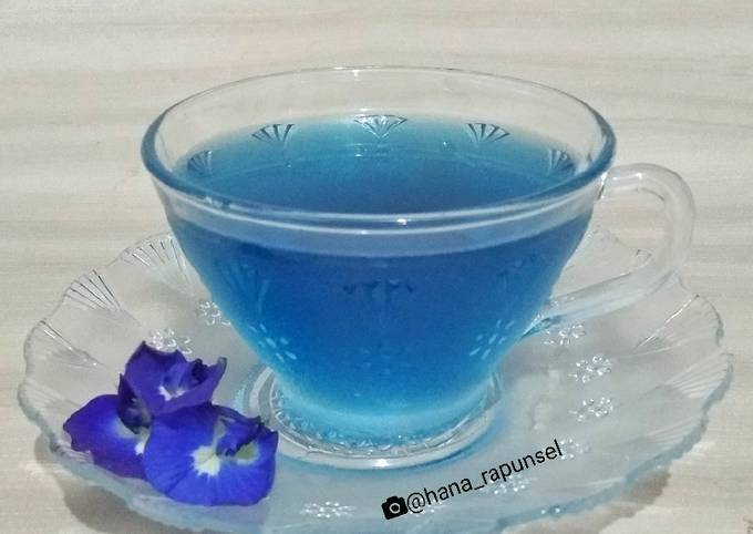 Resep Teh Bunga Telang oleh MamaFano - Cookpad
