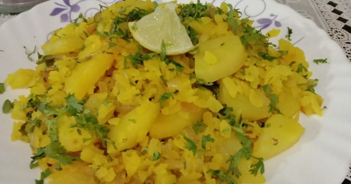 #Hbr Kanda Batata Poha Recipe by Maya's Recipe's - Cookpad
