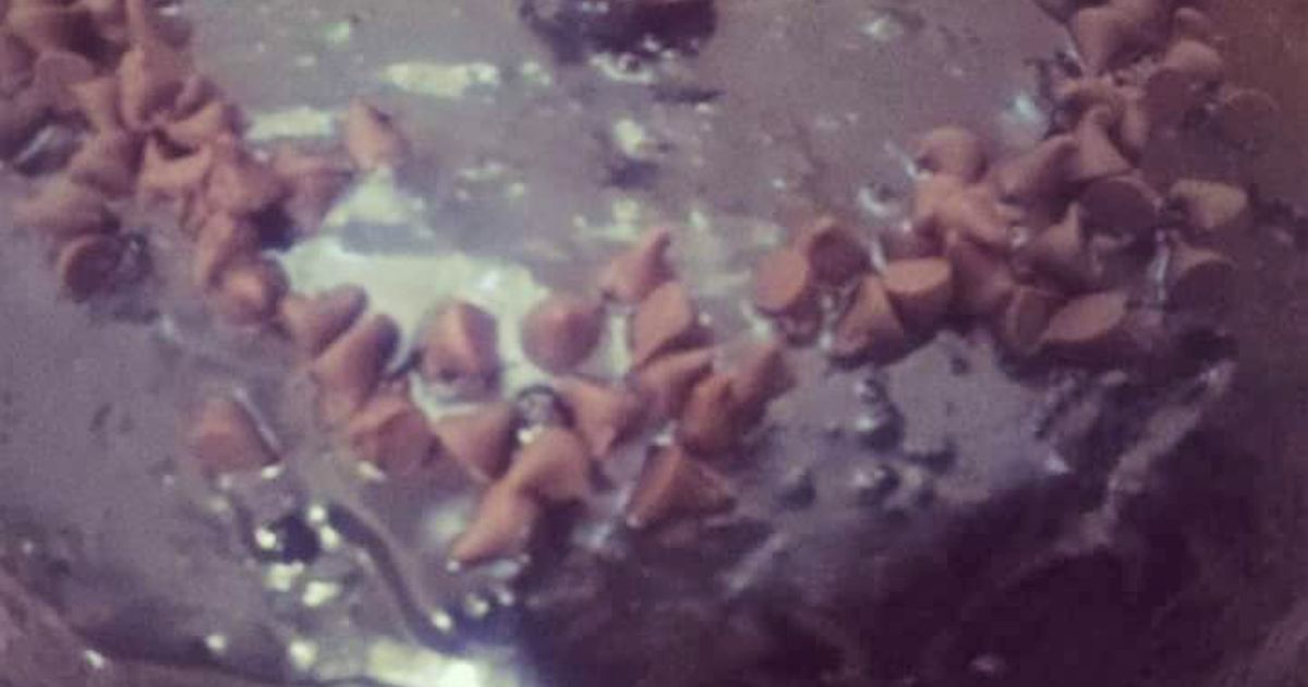 Eggless Chocolate Cake Recipe 🎂 Recipe by Arooj Ch - Cookpad