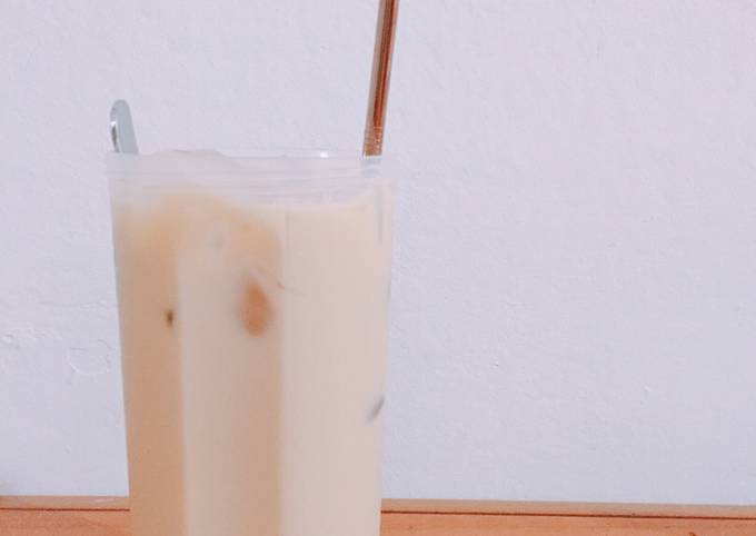 Resep Homemade Es Kopi Susu (Ice Coffee Latte) oleh Addina Faizati ...