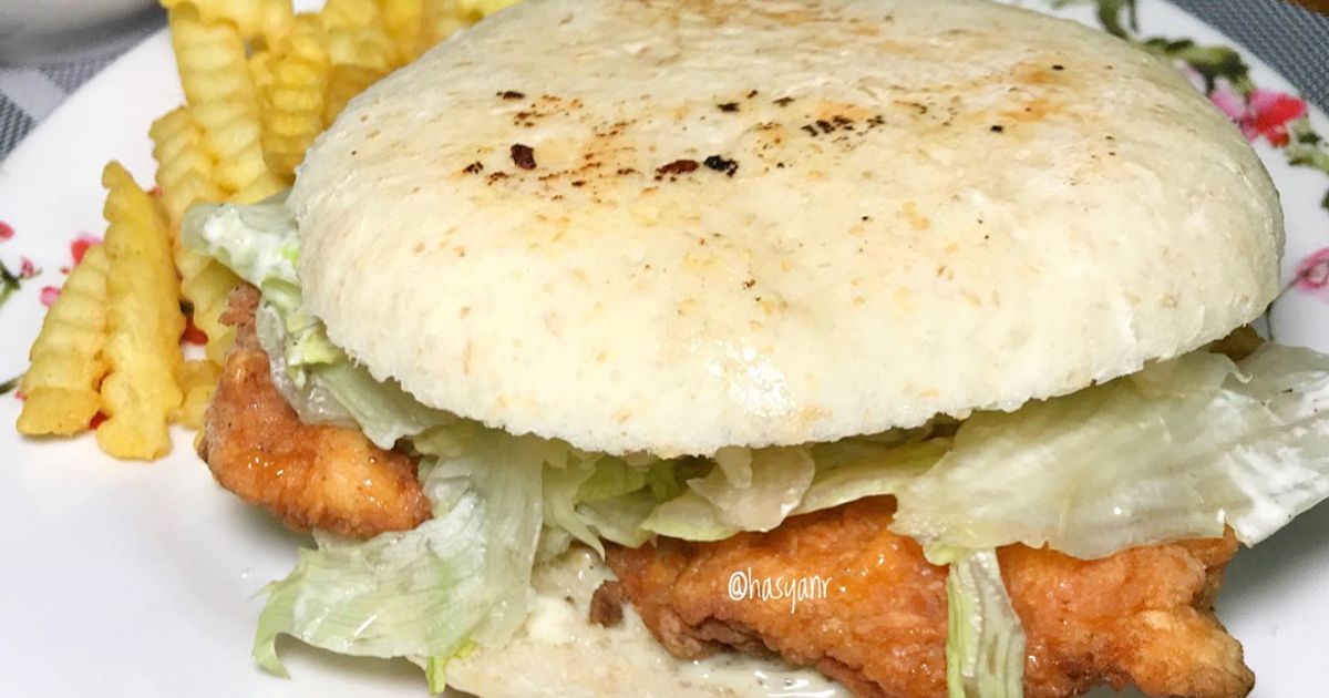 Resep Spicy Chicken Burger Ala Mc Spicy Mcd oleh Hasya Nr - Cookpad