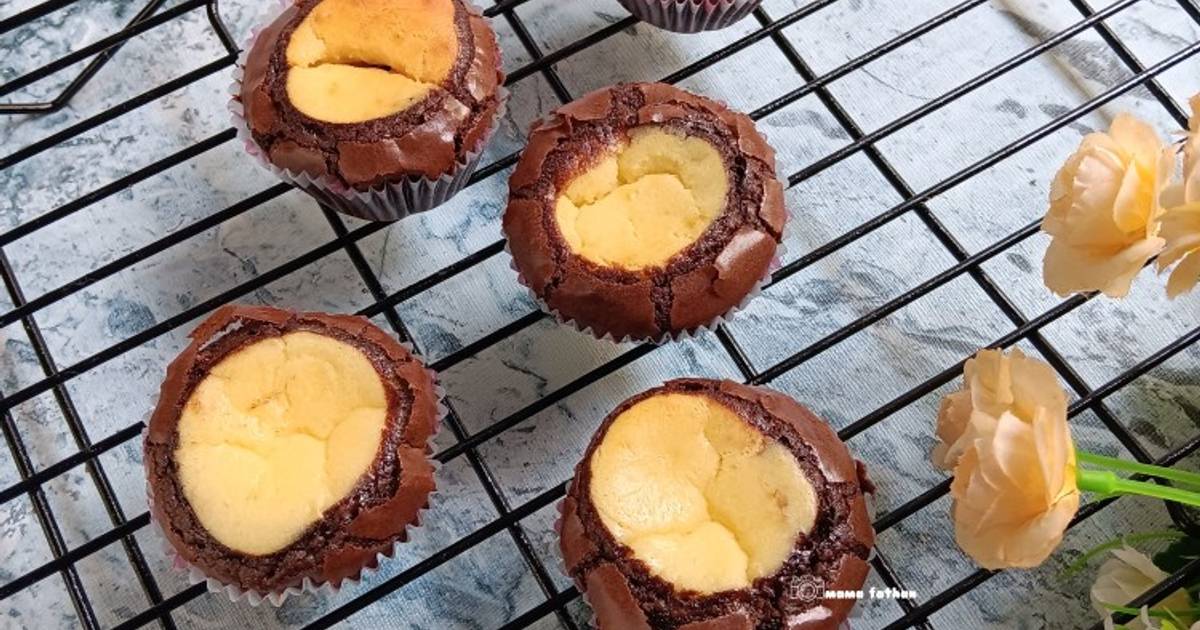 Resep Insert cheese fudgy brownies oleh Mama fathan - Cookpad