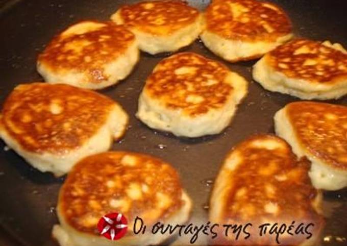 Tiganites with apples Recipe by Cookpad Greece - Cookpad