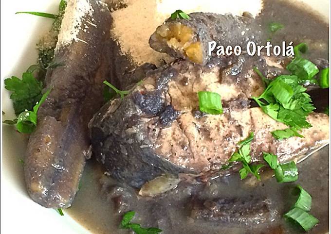 Azul marinho ou peixe com banana verde Receta de Paco Ortolá- Cookpad