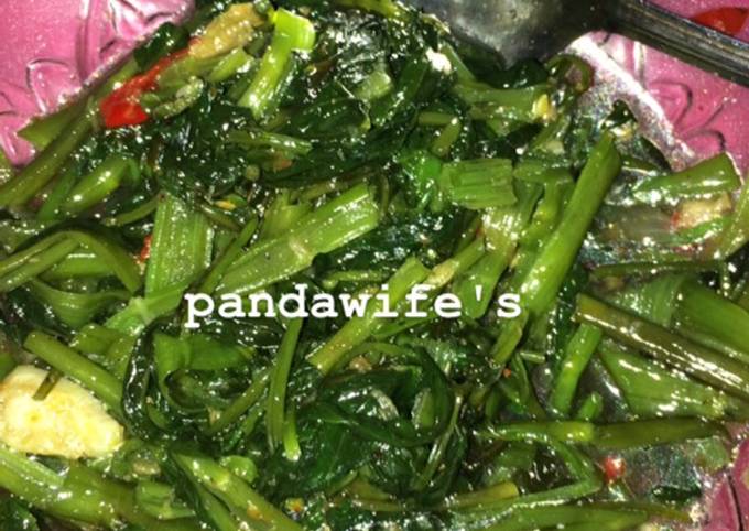 Resep Kangkung cah terasi oleh pandawife's - Cookpad Resep Kangkung cah terasi oleh pandawife's - Cookpad