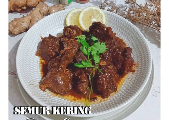 Resep Semur Kering Daging Sapi oleh Rini Julia - Cookpad