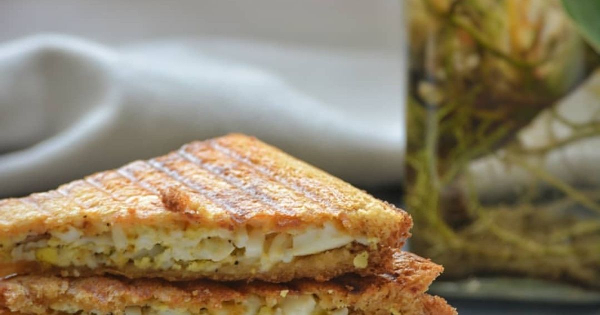 Boiled Egg And Cheese Sandwich Recipe by Vani Santhosh - Cookpad