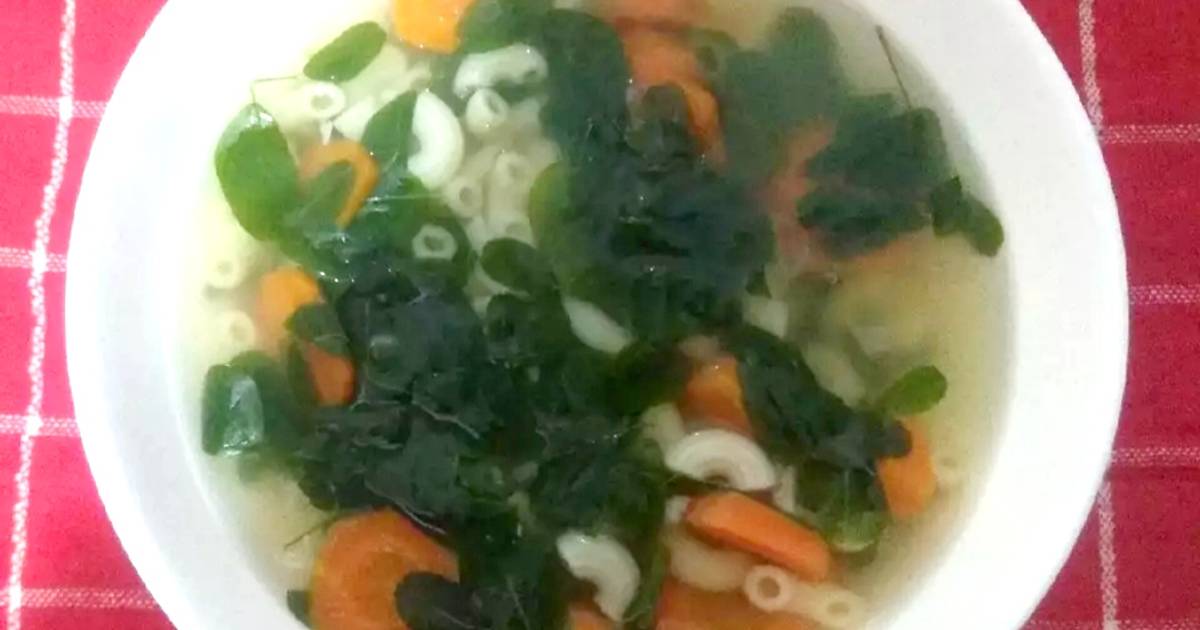 Resep Sup segar daun kelor oleh dapoersarahghufaira - Cookpad