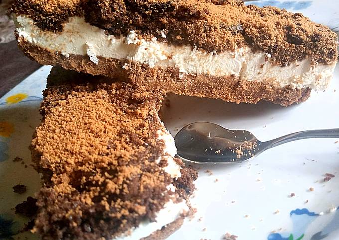 Chocolate sandwich dessert Recipe by Marium Wasim - Cookpad