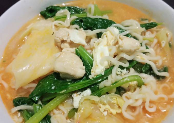 Resep Mie Kuah Curry Instan oleh Annaswa - Cookpad