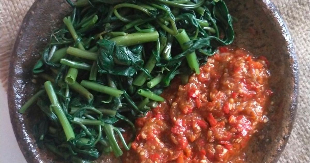 Resep Plecing Kangkung Khas Lombok oleh Eni henie - Cookpad