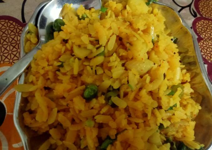 Pohaa Recipe by CA Sakshi Bansal - Cookpad