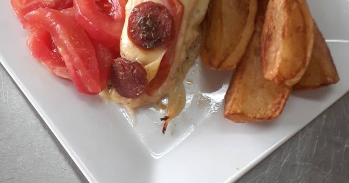 Cancato de salmón acompañado de Ensalada de Tomate y Papas fritas ...