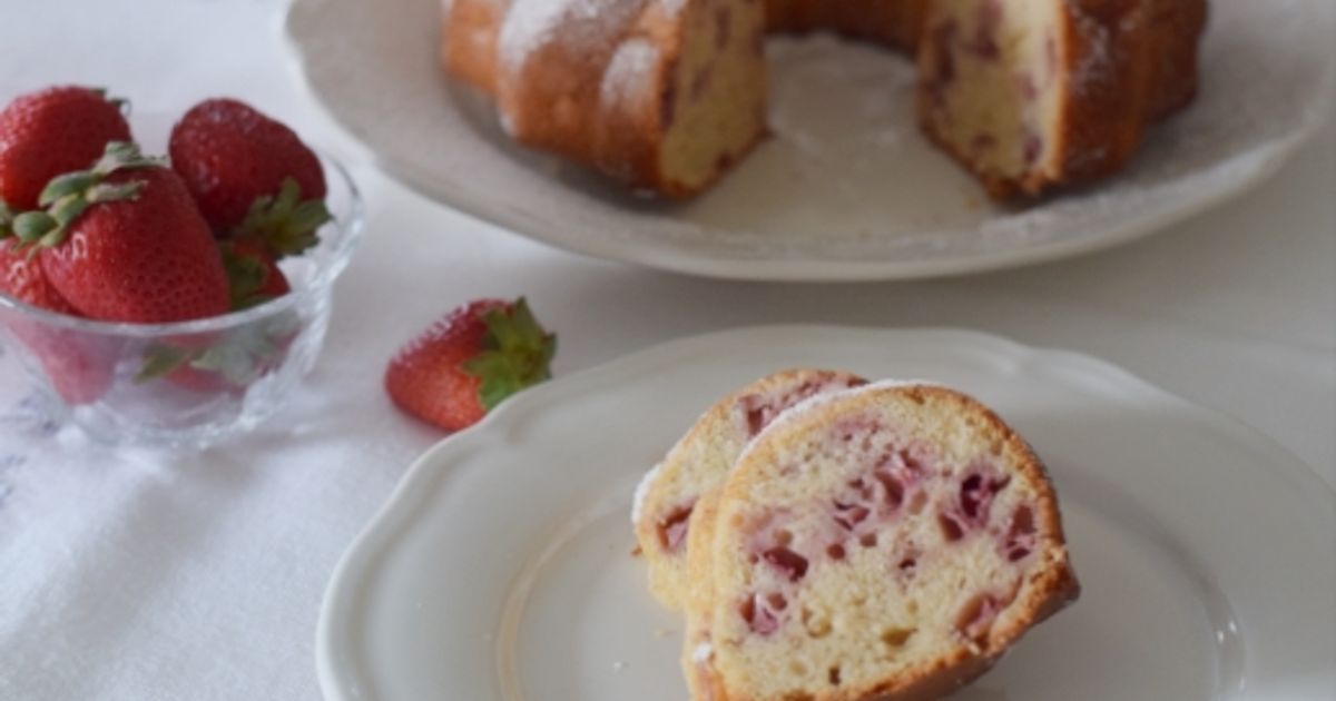 Bizcocho De Leche Tibia Y Fresas Receta de Marisa (Postres y otras ...