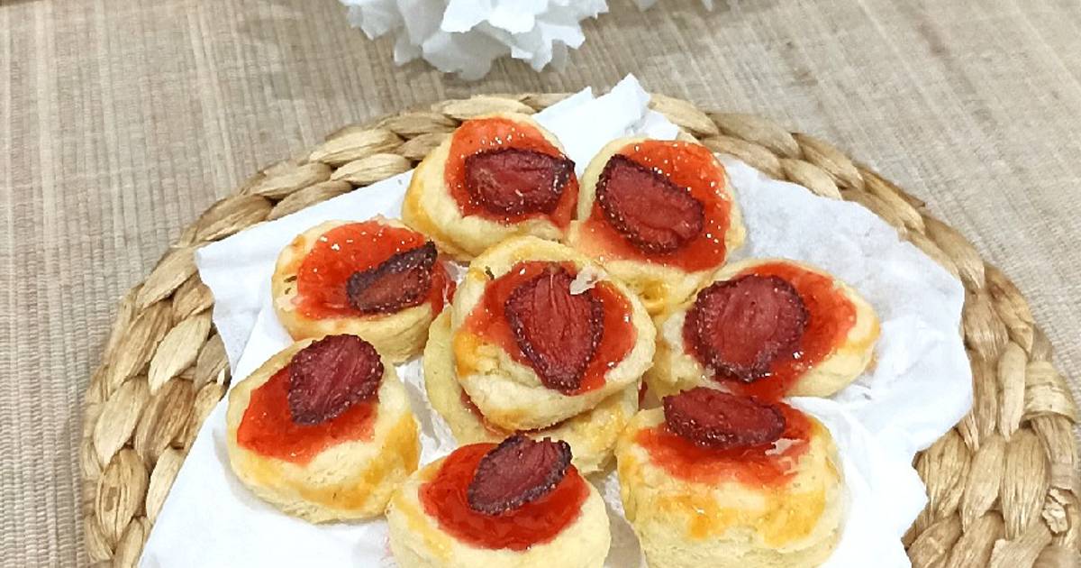 Resep Puff Pastry selai Strawbery (Camilan si Kecil) oleh Ibu Tina ...