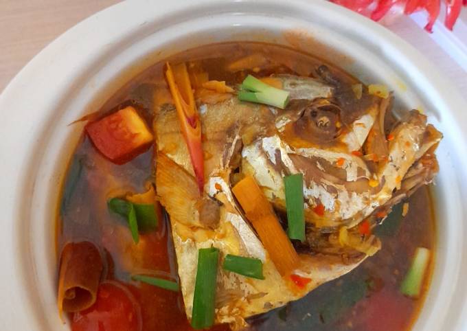 Resep Sop pindang gunung ikan kue🐟 oleh Tata My Beloved - Cookpad