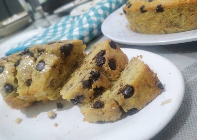 Resep Banana Cake Simple 5 bahan oleh Herning Tambayong - Cookpad