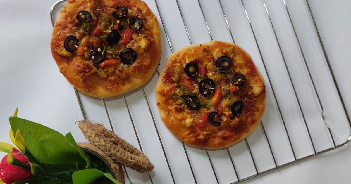 Pizzetta 🍕🍕🍕🇮🇹 Recipe by Sheenay Khan - Cookpad