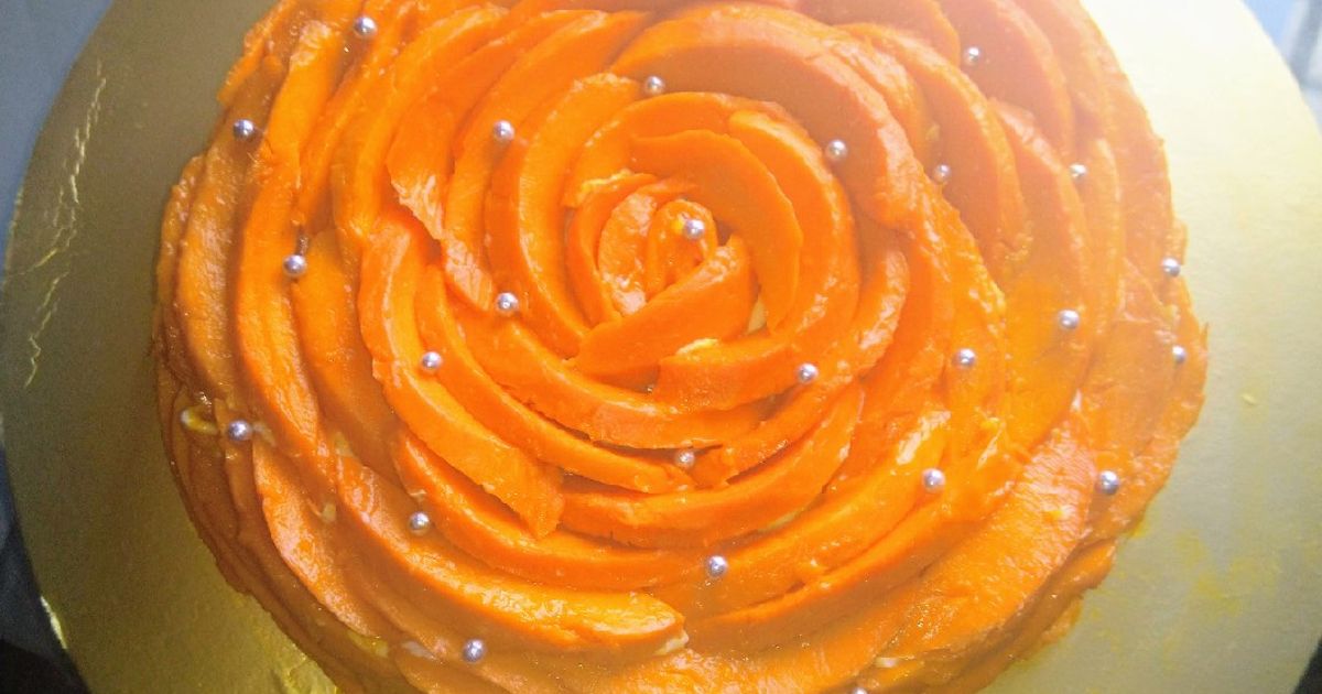 Mango Rose Cake Recipe by Radhika Joshi - Cookpad