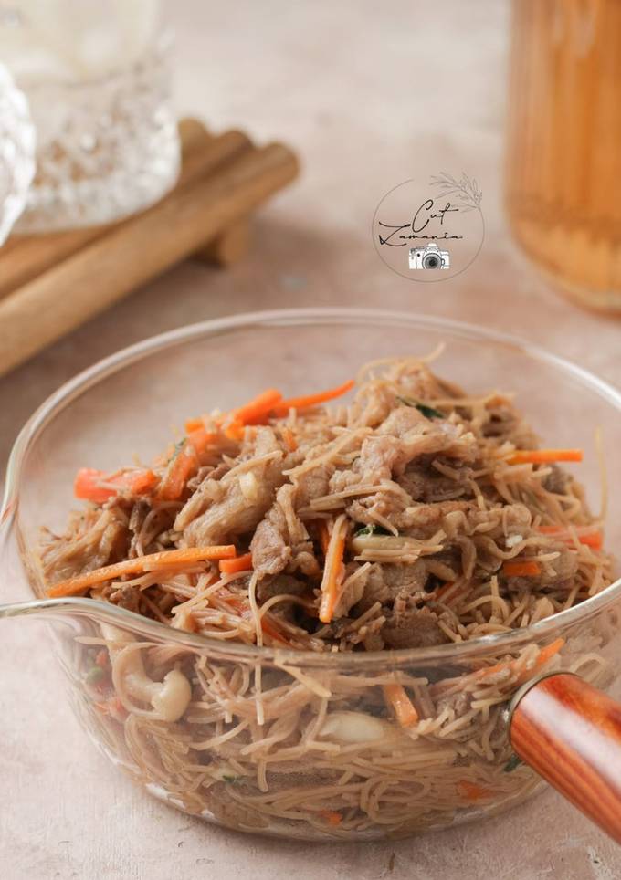Resep Japchae beef korean noodle oleh cutzamania - Cookpad