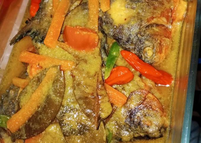 Resep Pesmol ikan bawal oleh Nadya Nafisah - Cookpad Resep Pesmol ikan bawal oleh Nadya Nafisah - Cookpad