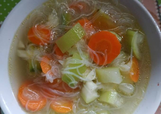 Resep Sop bening labu air oleh Endah_Awaludin - Cookpad