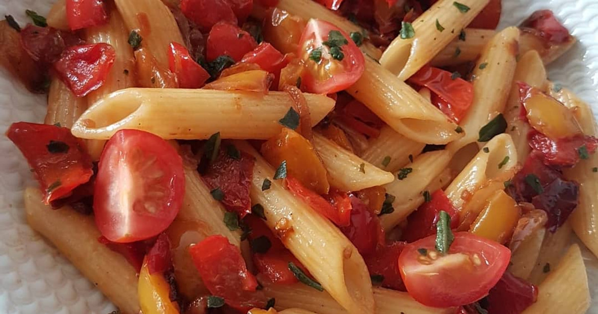 Poêlée Poivrons & Tomates Cerise de Les 1001 recettes de cycy - Cookpad