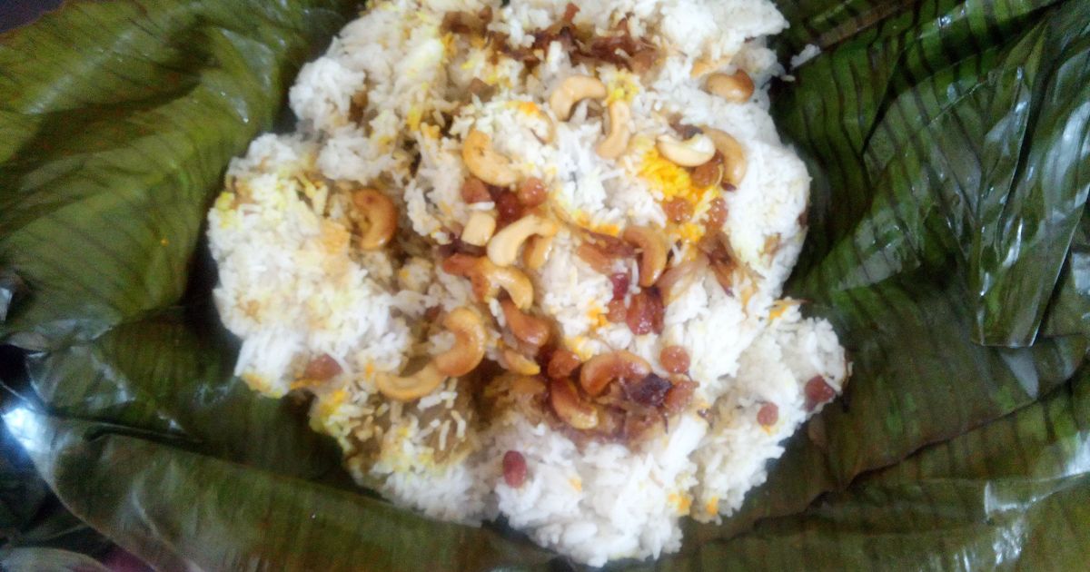 Mutton Biriyani In Vazhayila Kizhi Recipe by ambilikv - Cookpad