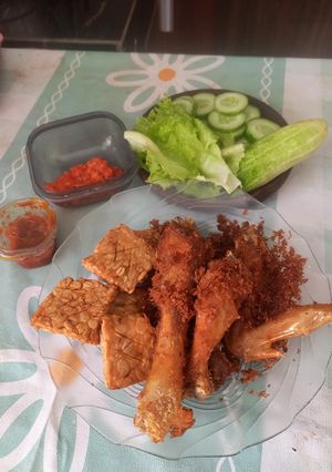 Resep Ayam Goreng Serundeng oleh Riza Indriani - Cookpad