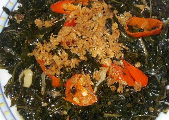 Resep Tumis Daun Pepaya Jepang Taburan Udang Rebon oleh Rina Haryanti ...