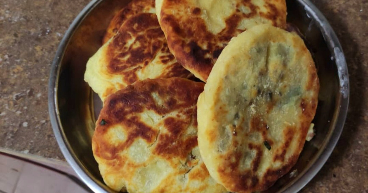 Ground Beef Filled Pancakes Recipe by Shiuri - Cookpad