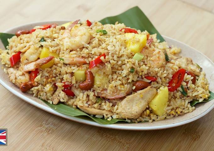 Resep Nasi Goreng Nanas Devina Hermawan oleh Devina Hermawan - Cookpad