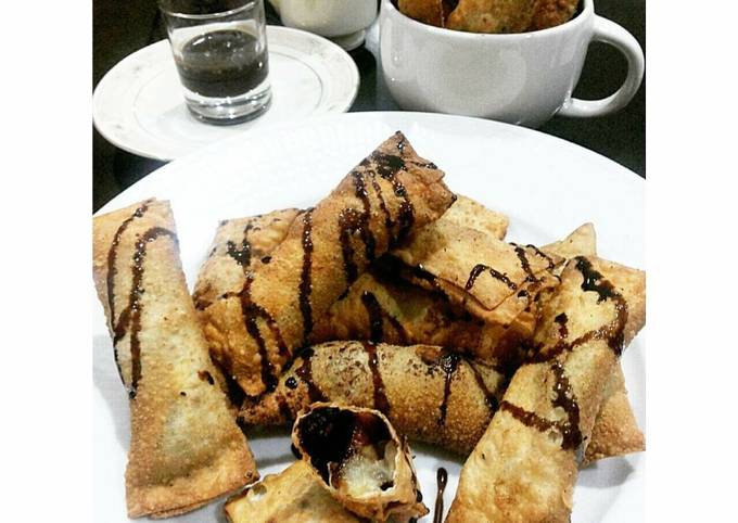 Resep Banana Chocolate Spring Rolls oleh Merry Lienardi - Cookpad