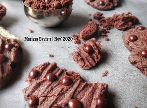 Resep chocolate chip cookies enak empuk dan renyah