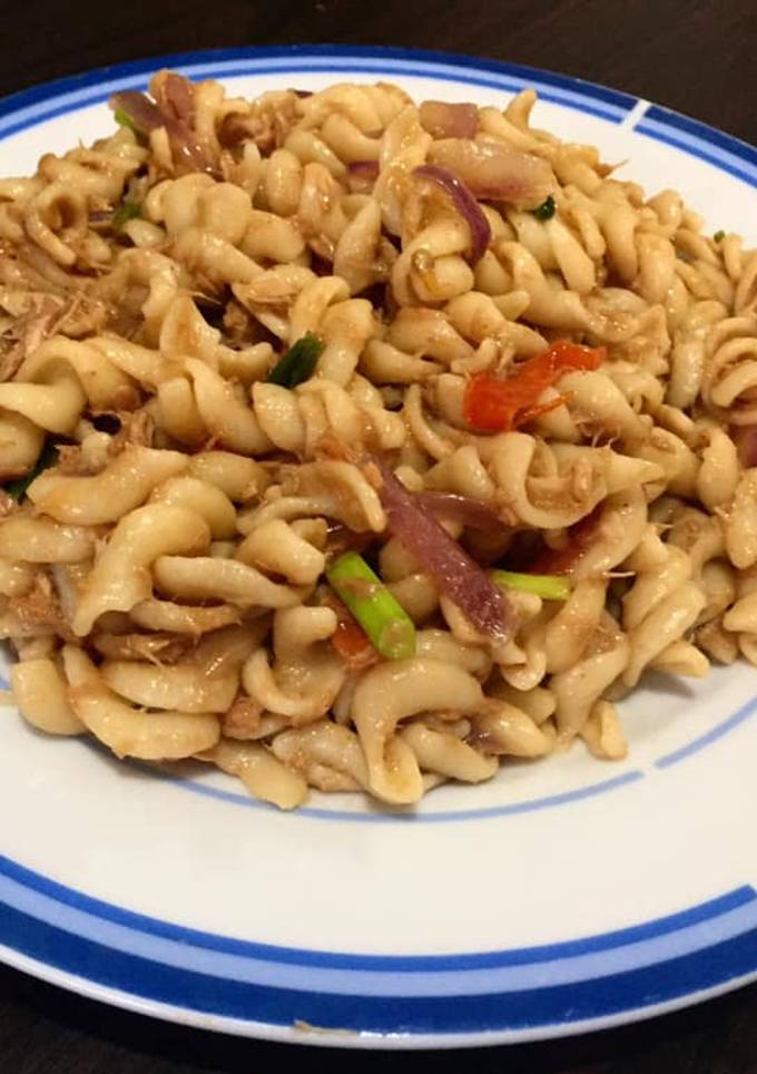 Fideos con Atún Receta de Gi Casahuamán- Cookpad