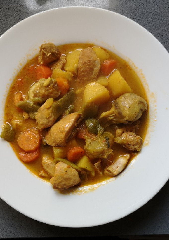 Guiso De Pollo Con Patatas Multicooker 12 En 1 Receta de Mario Atanasio ...