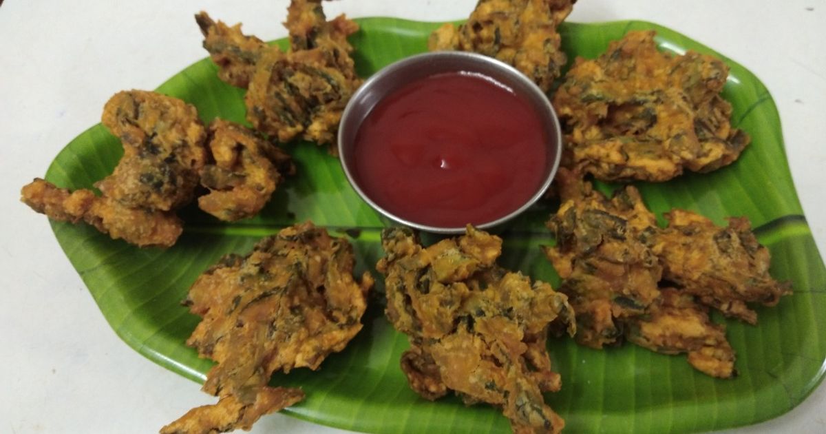 Crunchy Arbi Patta Pakoda Aloo Patra Pakoda Recipe by Veena Pawar - Cookpad