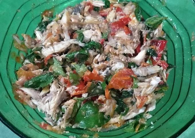 Resep Pindang Suwir Sambal Kemangi oleh Erfin Nur Rohma Khakim - Cookpad