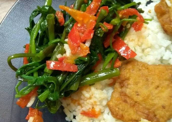 Resep Plecing Kangkung khas bali oleh Hi Dan A - Cookpad